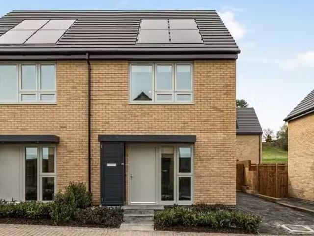 3 bedroom detached house for rent in Copper Coin Close, Barrow.