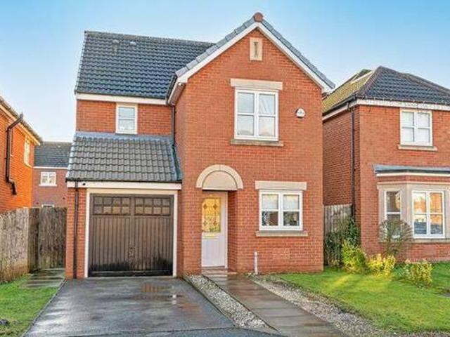 3 bedroom detached house for rent in Camellia Gardens Bold St Helens WA9