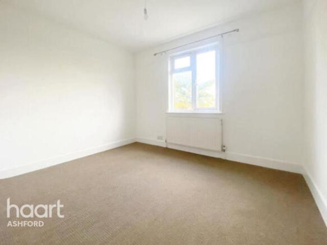 3 bedroom detached house for rent in Canterbury Road, Ashford, TN24