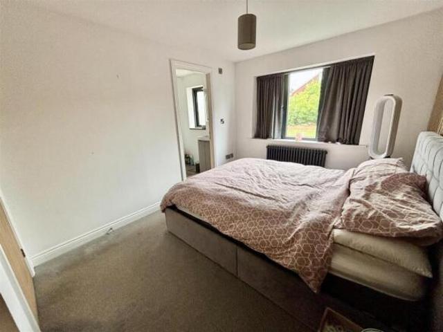 3 bedroom detached house for rent in Carmel Close, Hamworthy, BH15
