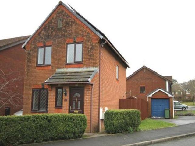 3 Bedroom Detached House For Rent In Castle View