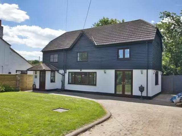 3 bedroom detached house for rent in Chapel Road, Tilmanstone.