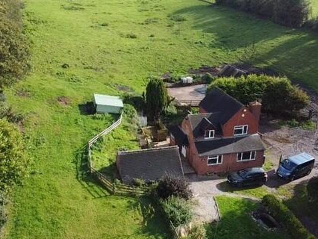 3 Bedroom Detached House For Rent In Cheadle