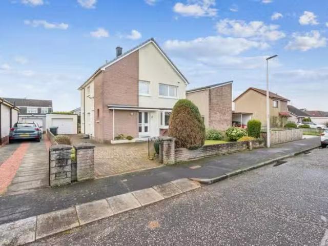 3 bedroom detached house for rent in Cheviot Place, Grangemout.