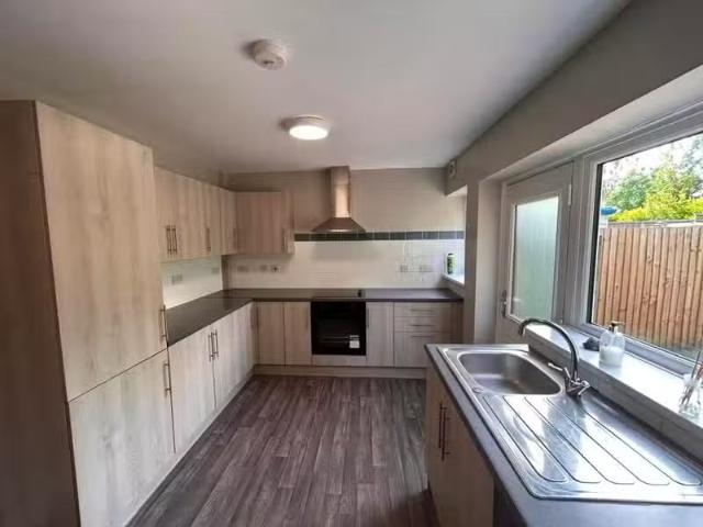 3 bedroom detached house for rent in Cranbourne Road, Kingstan.