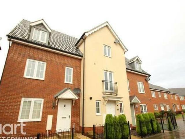 3 bedroom detached house for rent in Curlew Close Stowmarket IP14