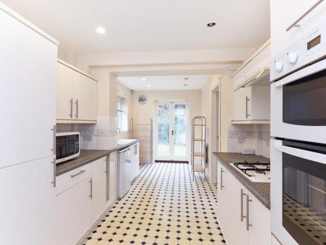 3 bedroom detached house for rent in Acland Close, Headington, Oxford, OX3