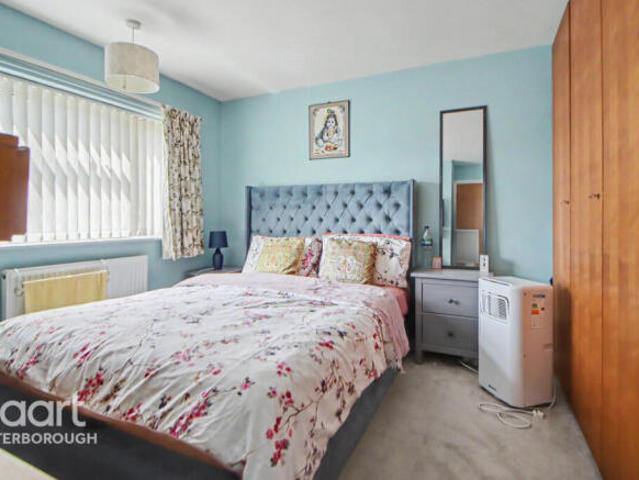 3 bedroom detached house for rent in Atherstone Avenue, Peterborough, PE3