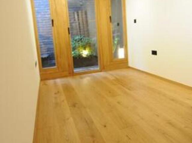 3 bedroom detached house for rent in Balaclava Road, London, SE1
