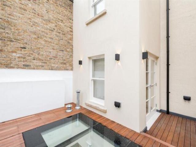 3 bedroom detached house for rent in Bell Street, Marylebone, London NW1