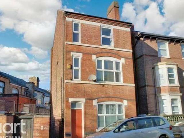 3 bedroom detached house for rent in Bentinck Road Nottingham NG7