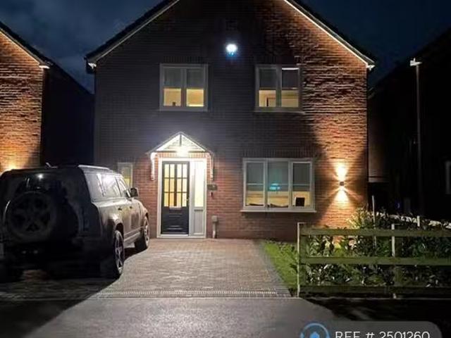 3 bedroom detached house for rent in Bescar Lane, Scarisbrick.