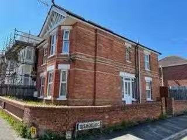 3 bedroom detached house for rent in Bishop Road, Bournemouth.