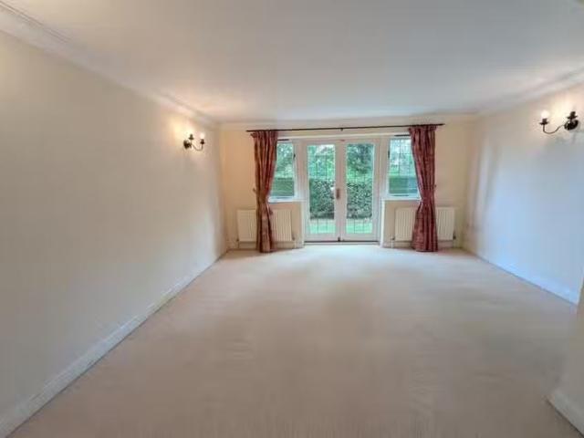 3 bedroom detached house for rent in Bishopstone, Aylesbury, H.