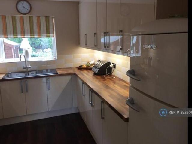 3 bedroom detached house for rent in Brenzett Close, Chatham, ME5