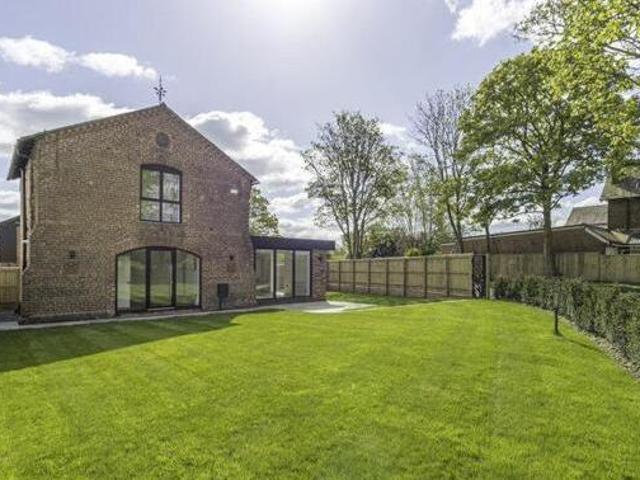 3 Bedroom Detached House For Rent In Burford Lane, Lymm