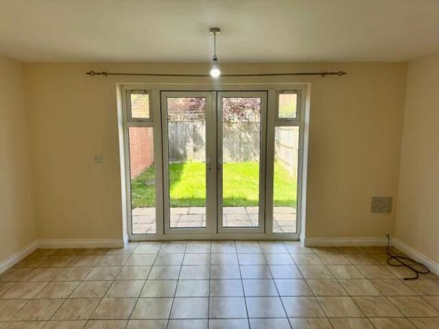 3 bedroom detached house for rent in Gateswood Drive, Basingstoke, Hampshire, RG27