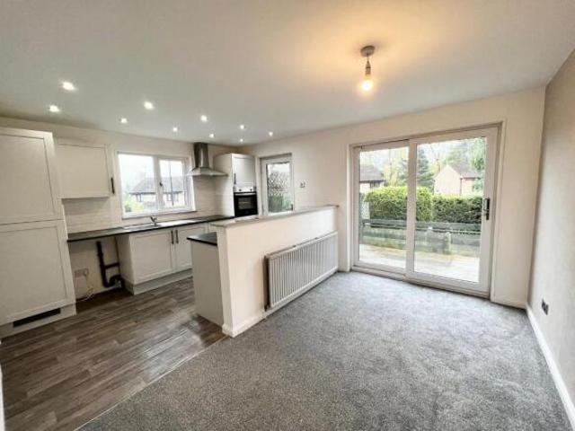 3 bedroom detached house for rent in Grantley Drive, Harrogate, HG3