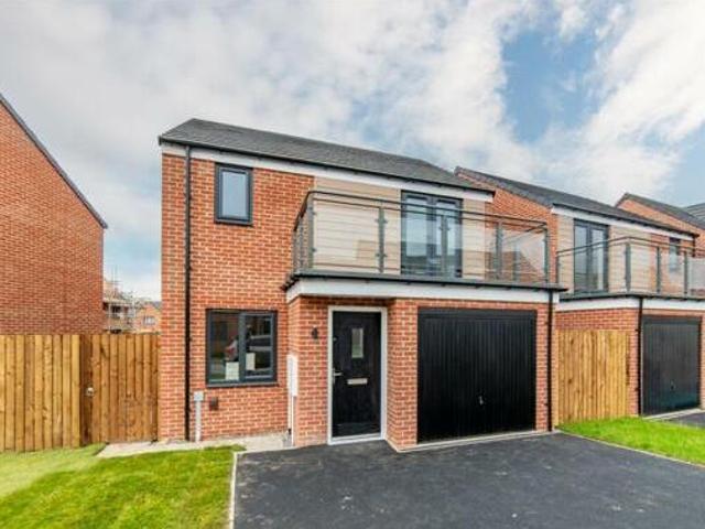 3 Bedroom Detached House For Rent In Great Park