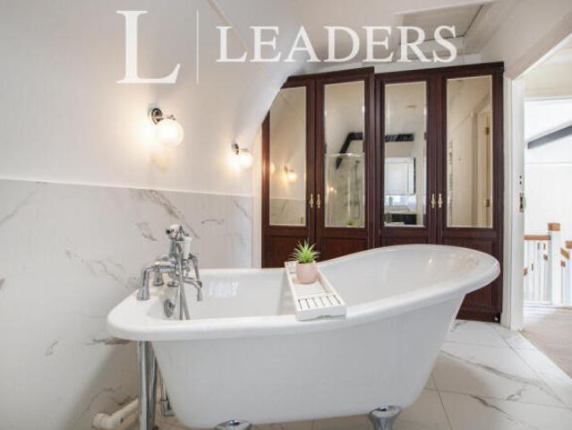 3 bedroom detached house for rent in Grove Road, Bournemouth, BH1