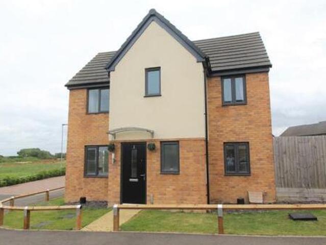 3 Bedroom Detached House For Rent In Gunthorpe