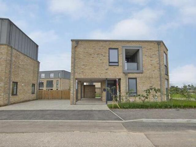 3 Bedroom Detached House For Rent In Guston