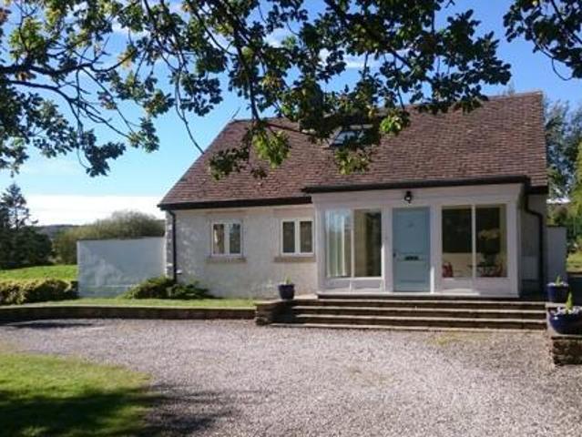 3 Bedroom Detached House For Rent In Dore