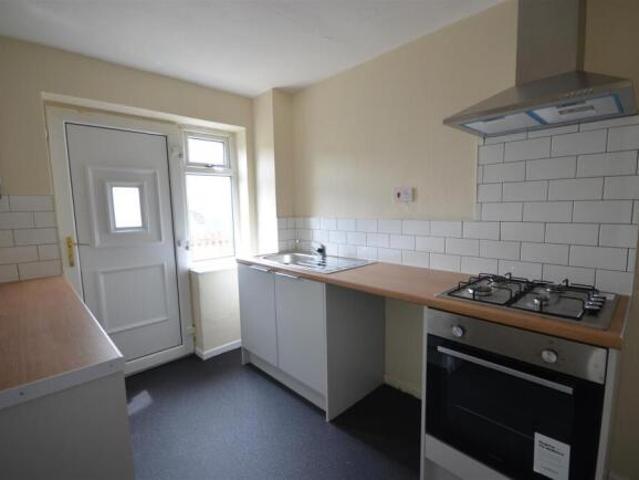 3 bedroom detached house for rent in Deanery Gardens, Bradford, BD10