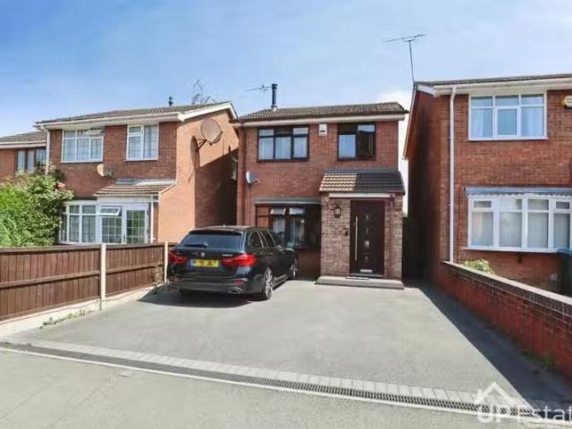3 bedroom detached house for rent in Delage Close, Coventry, CV6