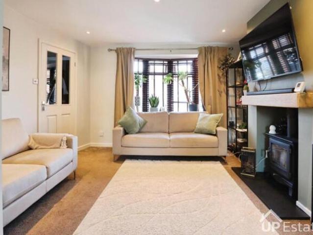 3 bedroom detached house for rent in Delage Close, Coventry, CV6