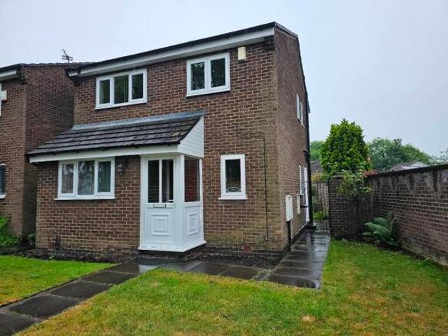 3 bedroom detached house for rent in Didsbury Road, Stockport, Greater Manchester, SK4