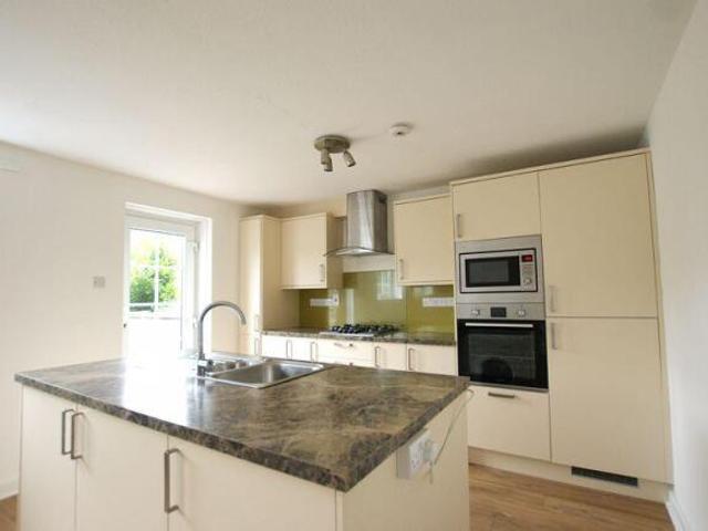 3 bedroom detached house for rent in Dinham Crescent, Exeter, EX4
