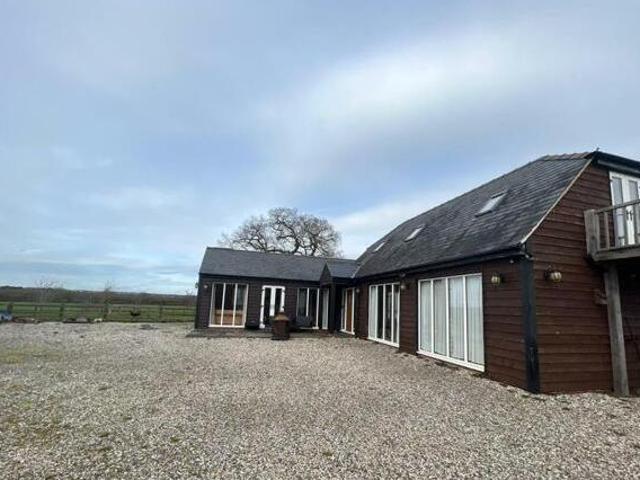 3 Bedroom Detached House For Rent In Ducklington