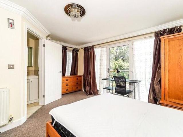 3 bedroom detached house for rent in Emily Gardens, Plymouth, Devon, PL4
