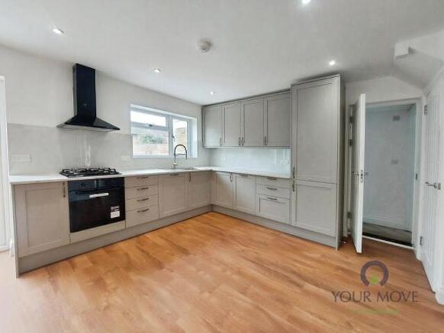 3 bedroom detached house for rent in Eagles Close, Sittingbourne, Kent, ME10