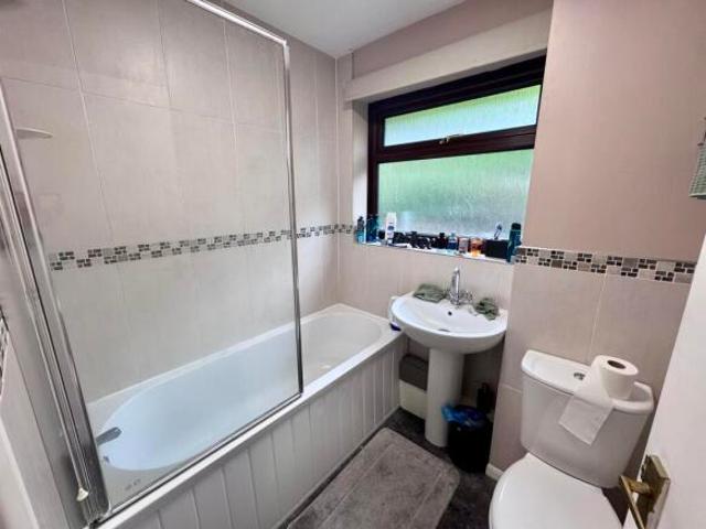 3 bedroom detached house for rent in Folkton Gardens, Mapperley, NG3