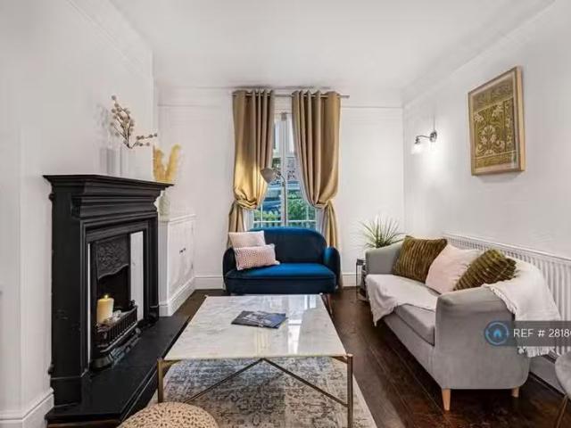 3 bedroom detached house for rent in Fishpool St, St Albans, AL3