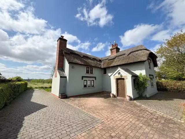 3 bedroom detached house for rent in Keepers Cottage, 101 Bosw.