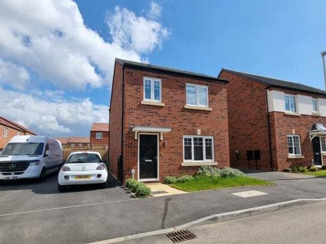 3 Bedroom Detached House For Rent In Houlton