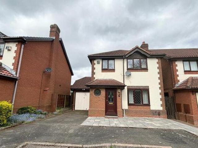 3 Bedroom Detached House For Rent In Hollywood