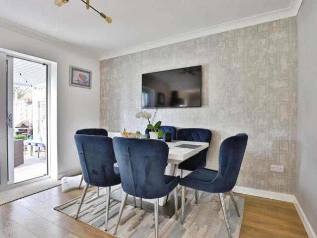 3 bedroom detached house for rent in Home Road, BH11