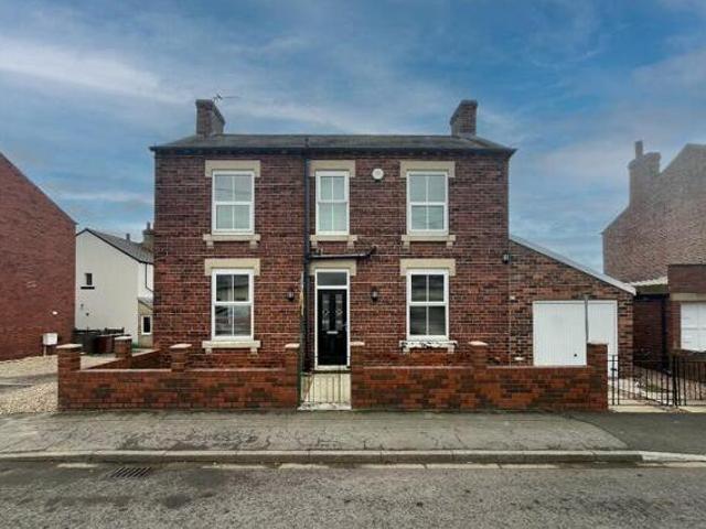 3 Bedroom Detached House For Rent In Horbury