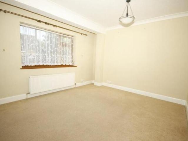 3 bedroom detached house for rent in Hawthorn Road, Sittingbourne, Kent, ME10 1BB, ME10