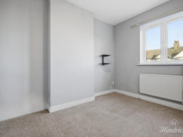 3 bedroom detached house for rent in Hamstel Road, Southend on sea, SS2 4, SS2