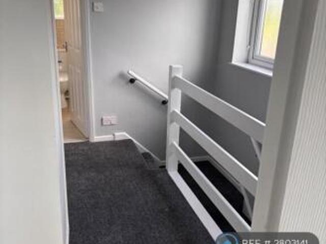 3 bedroom detached house for rent in Harrowgate Drive, Leicester, LE4