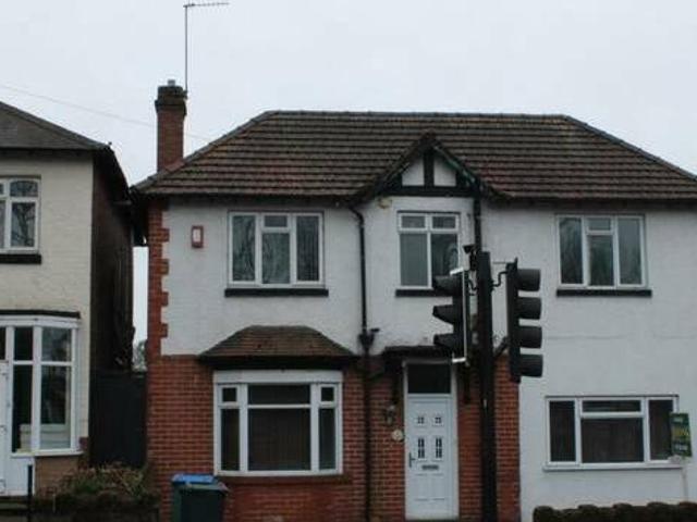 3 bedroom detached house for rent in Heath Lane West Bromwich B71