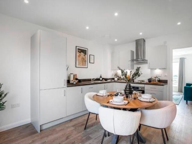3 bedroom detached house for rent in Heathcote Street, Dartford, Kent, DA2