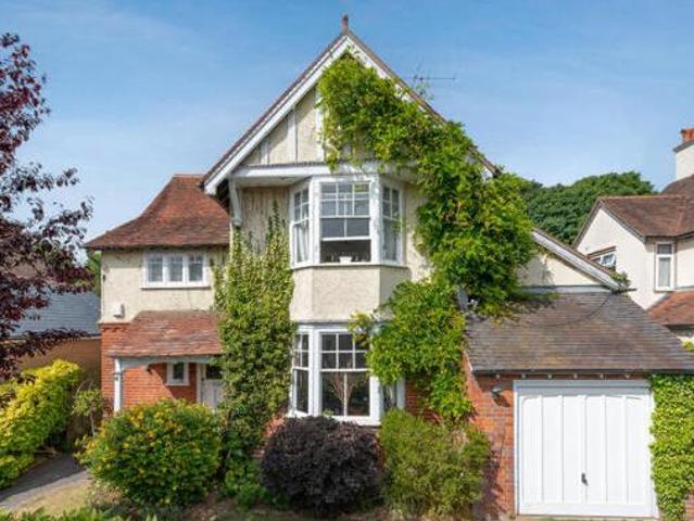 3 Bedroom Detached House For Rent In High Wycombe