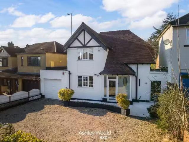 3 bedroom detached house for rent in Highfield Lane, Quinton.