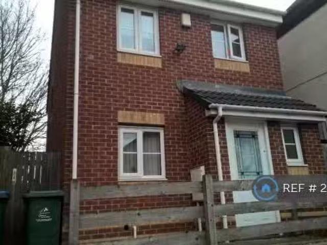 3 bedroom detached house for rent in Highfield Road, Coventry.